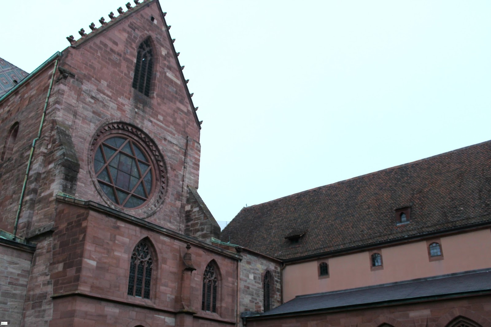 Basel Cathedral (Basel Munster) // Basel, Switzerland | Caravan Sonnet