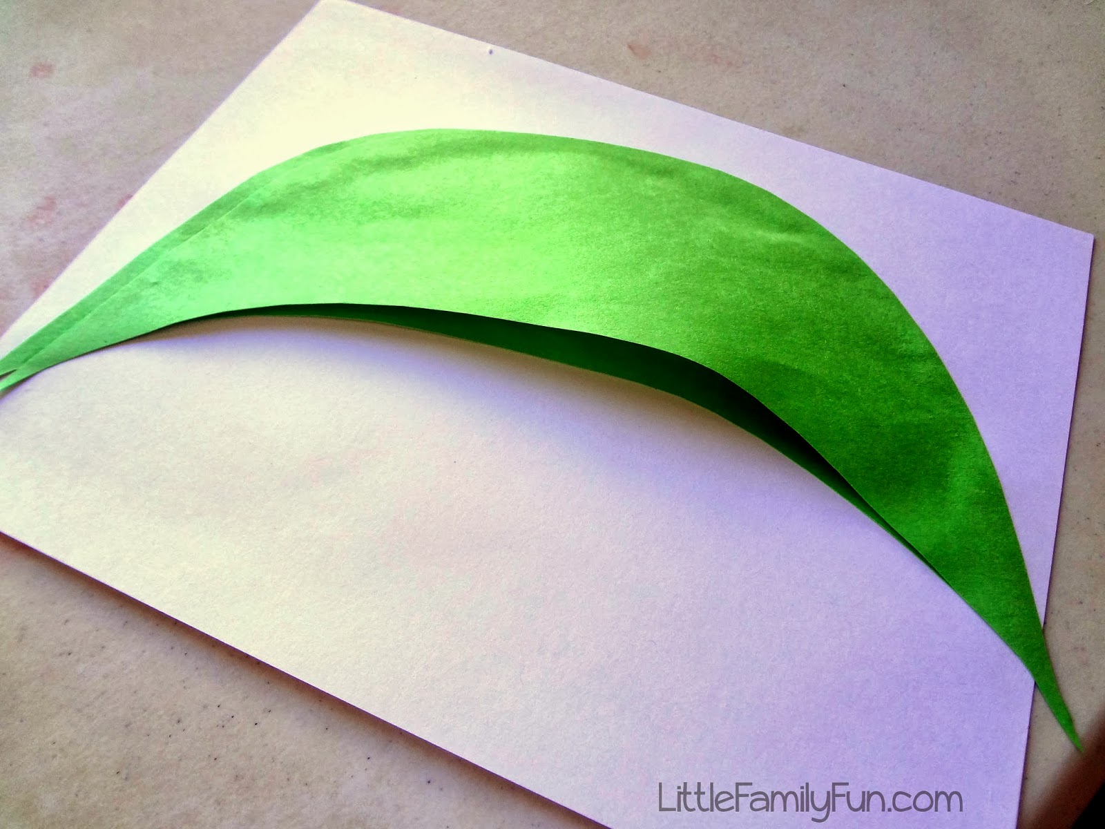 Little Family Fun: Pea-Pod Craft
