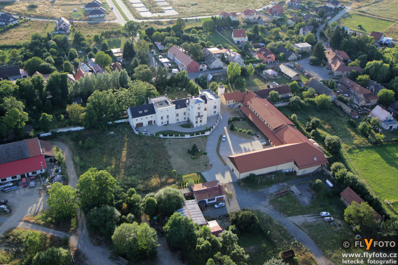 FLyFOTO letecká fotografie a video: Trnová