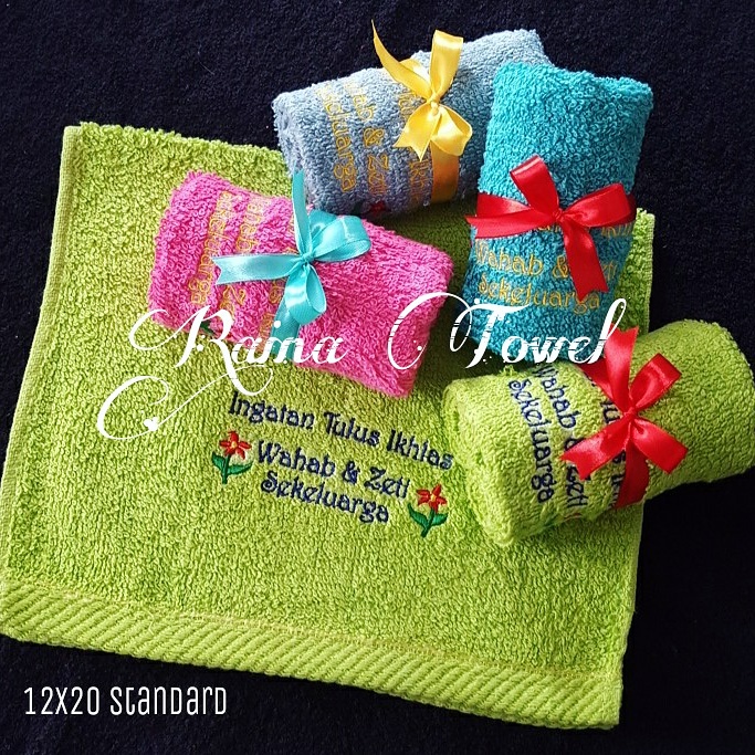 Tempahan tuala sulam sempena Family day