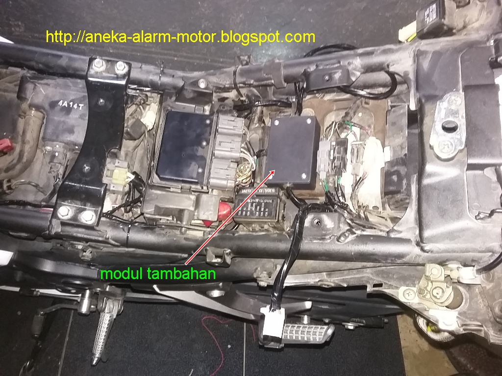 Cara pasang alarm motor remote pada Kawasaki Ninja 250cc Fi Cara pasang alarm motor remote pada Kawasaki Ninja 250cc Fi