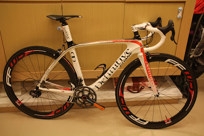 小偉單車: 第4 批 2011 GITANE THE ONE ISP 完工 & 交車 # 1 (白色版)