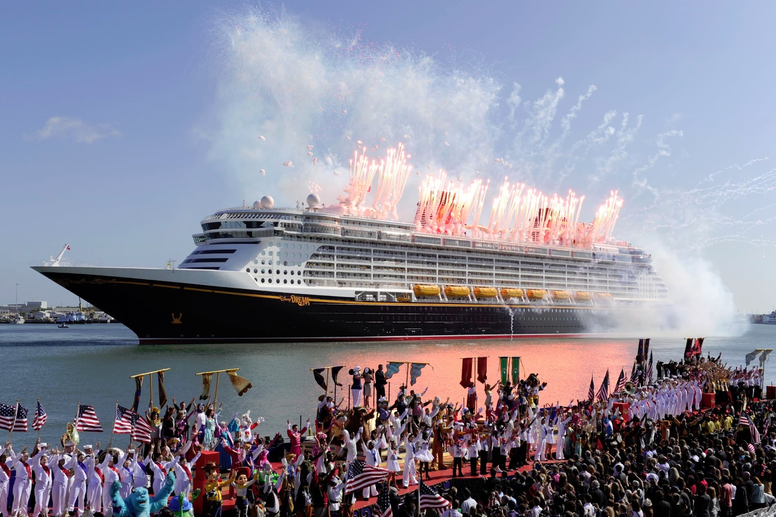 Top 7 High Tech Cruise Ships - Tech News 24h