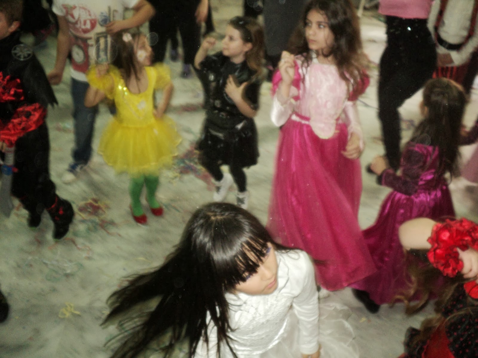 Τρελό carnival party στο 2ο Δημοτικό Σχολείο Ωραιοκάστρου - ΩΡΑΙΟΚΑΣΤΡΟ