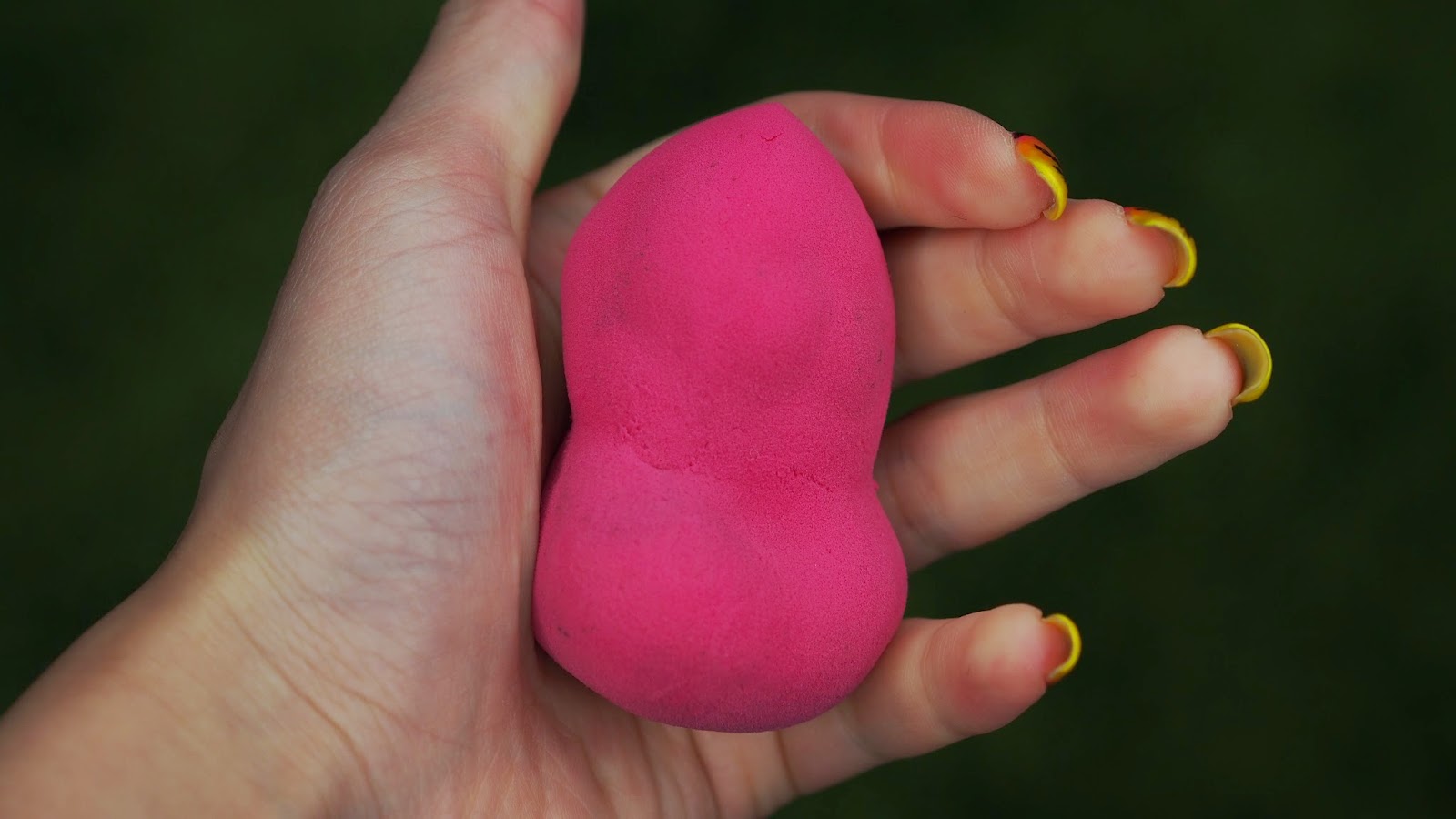 BEAUTY BLENDER PRO VS NORMAL SPONGE - MONGABONG