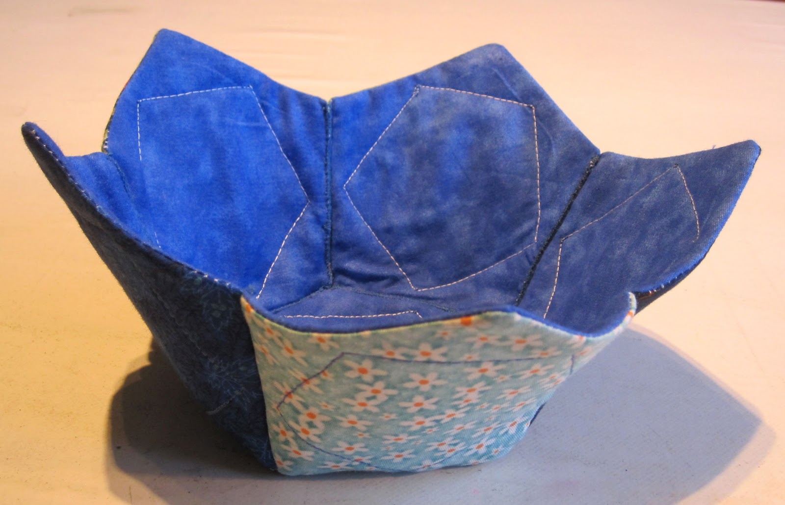 LindLadysTutorials: Pentagon Box