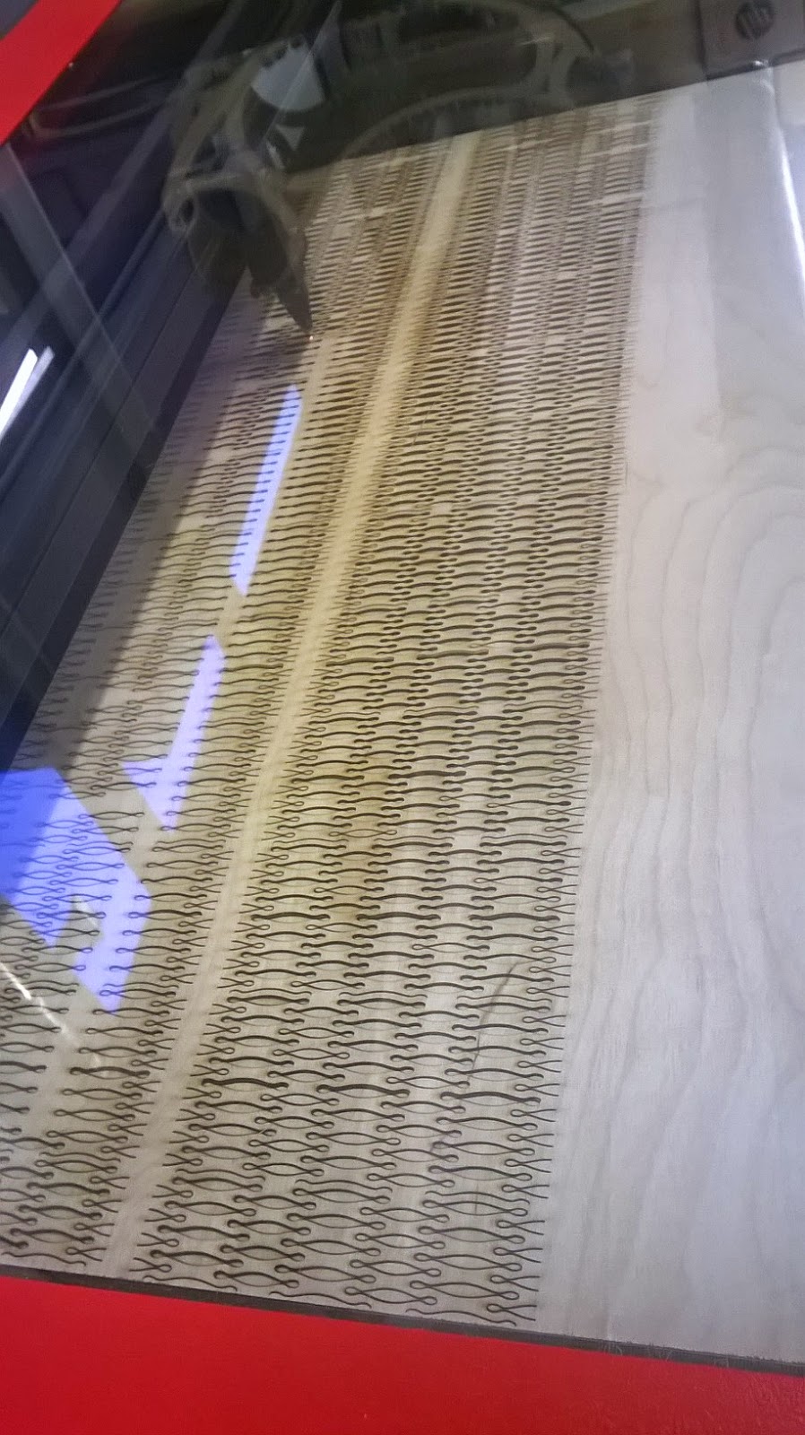 Lauren Hulme Textile Design : Mixed media Exploring the living hinge