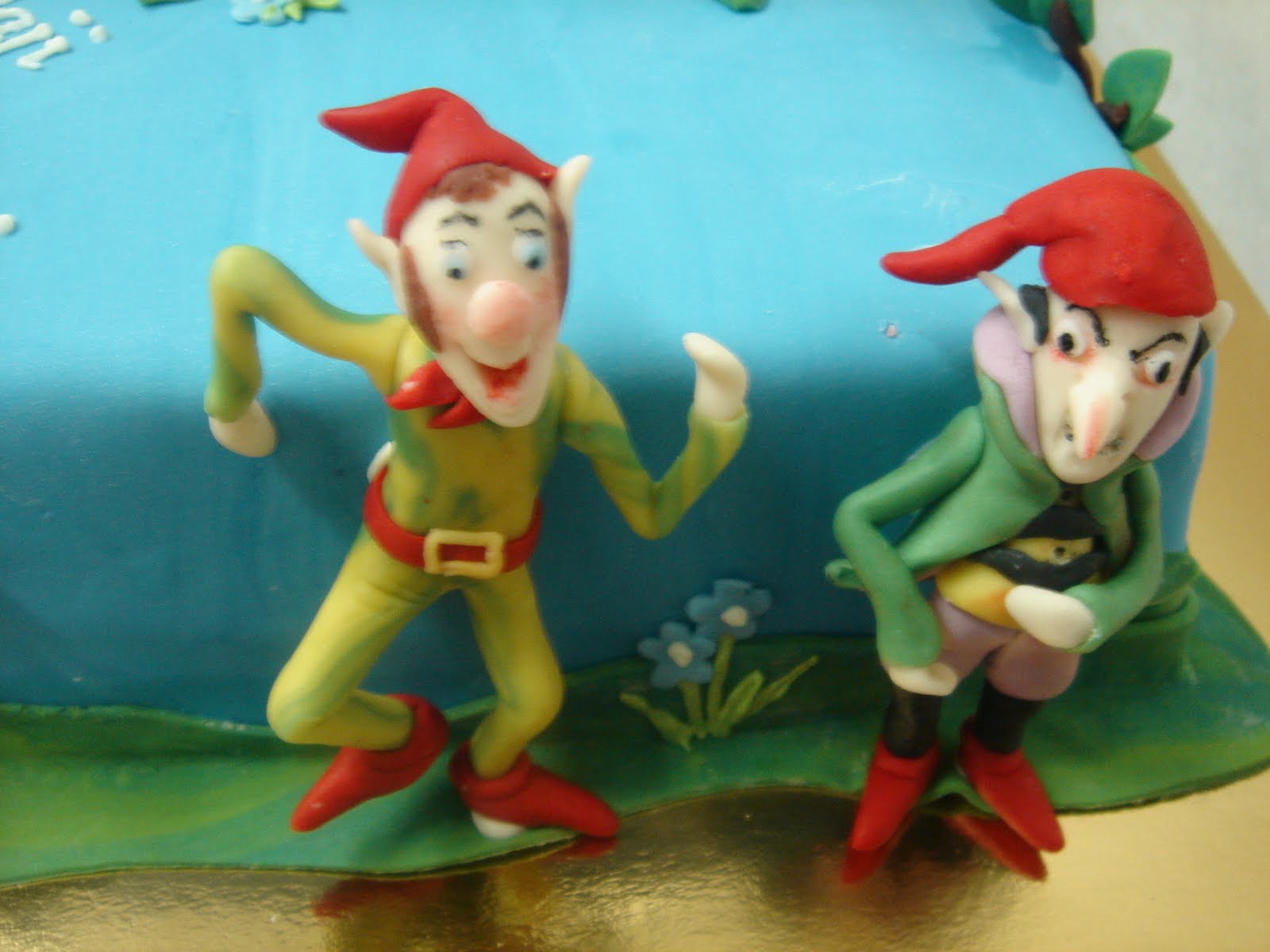 SLADKO VESOLJE: Nodi in prijatelji