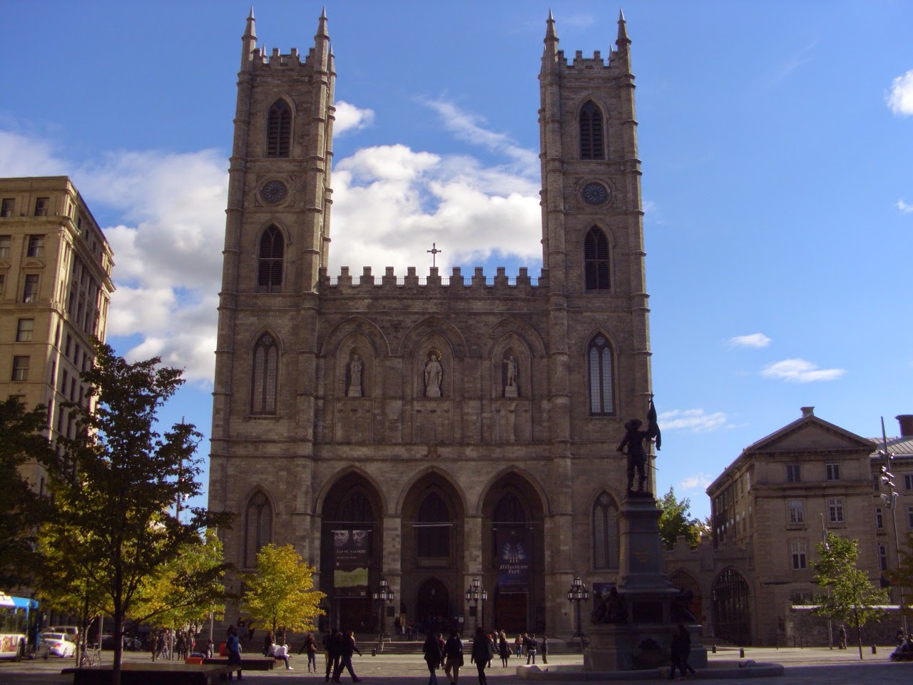 Le Français pour emigrer au Quebec...: Le magnifique Basilique Notre ...