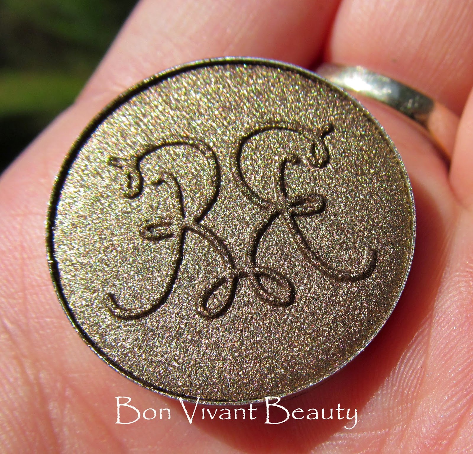 Bon Vivant Beauty: Abyssinian Catbird by Rouge Bunny Rouge: Stunning