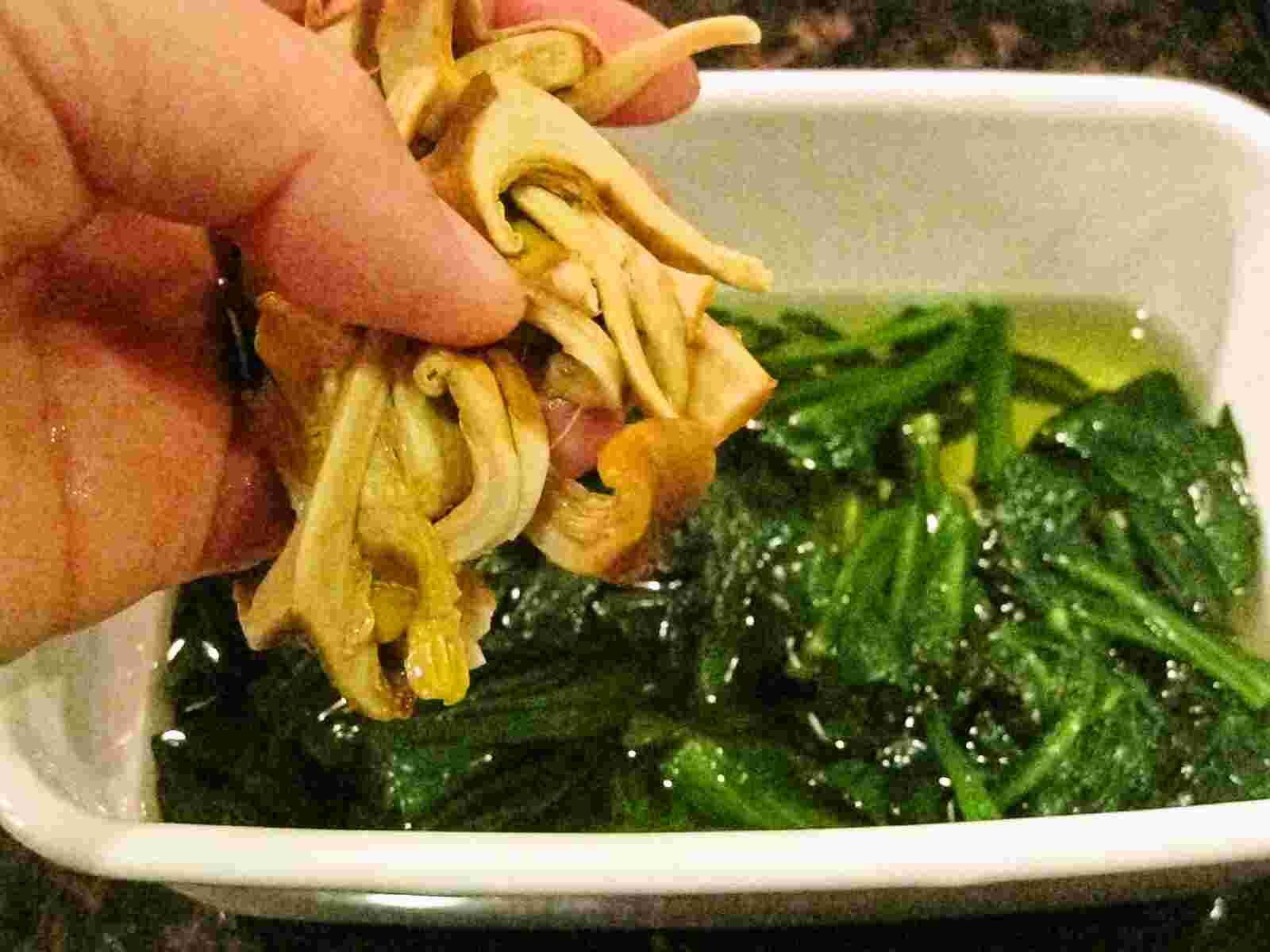 Recipes for Tom: Horenso to shantoreru masshuruumu no ohitashi ...