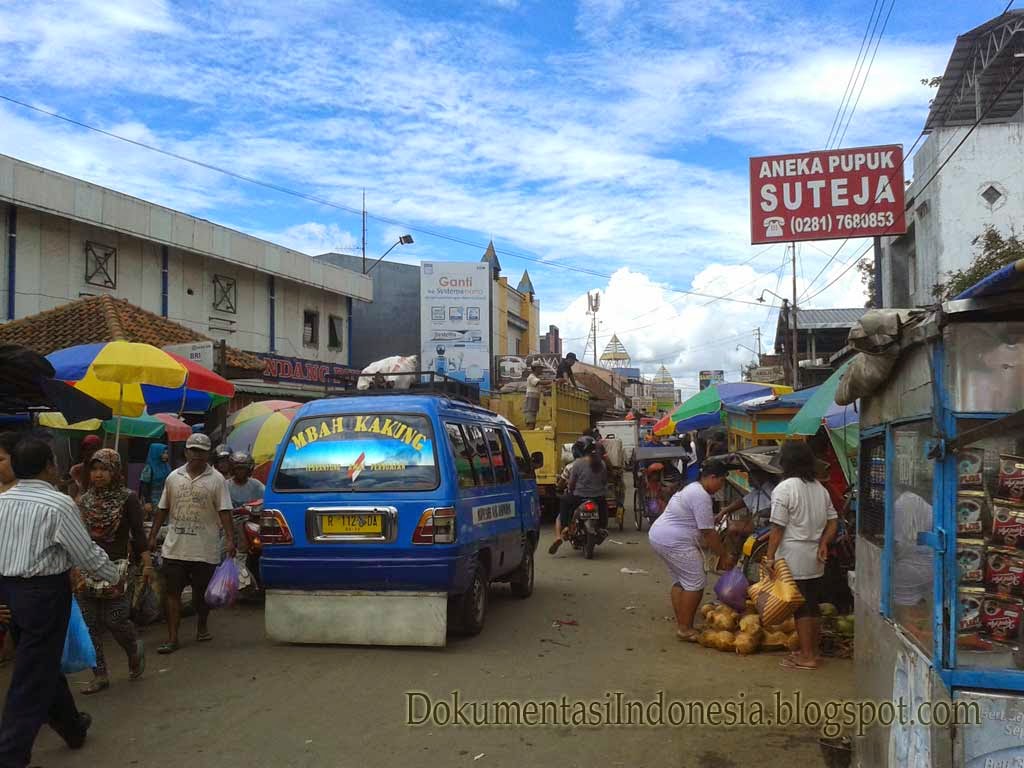 Pasar Wage Purwokerto 7 Februari 2015 | Dokumentasi Indonesia