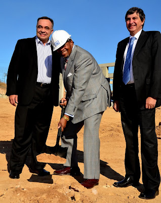 Cadillac Ciel: TOYOTA MOVES INTO SOWETO WITH MAPONYA FAMILY