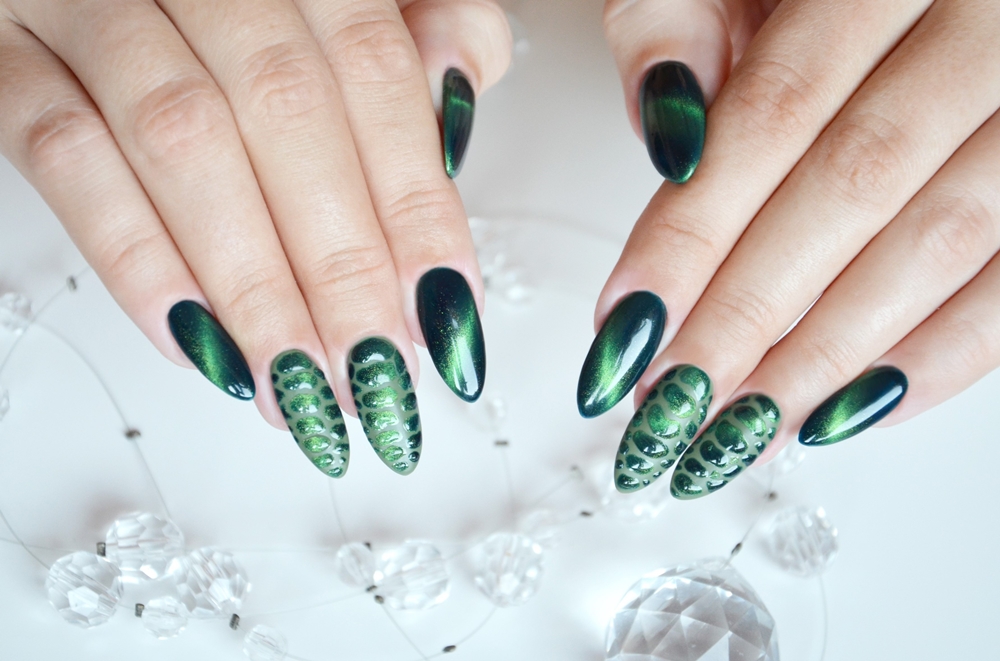 Hell's Beauty by paaatriziaa: RIO DE JANEIRO & ECUADOR INDIGO NAILS