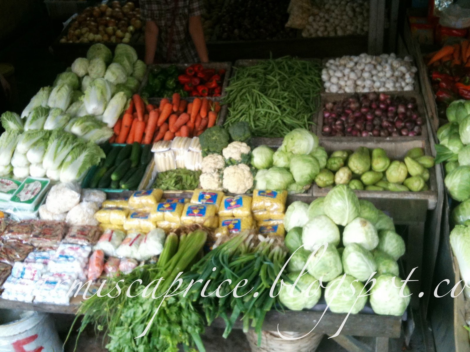 Carmi's Caprice: Mahogany Market in Tagaytay