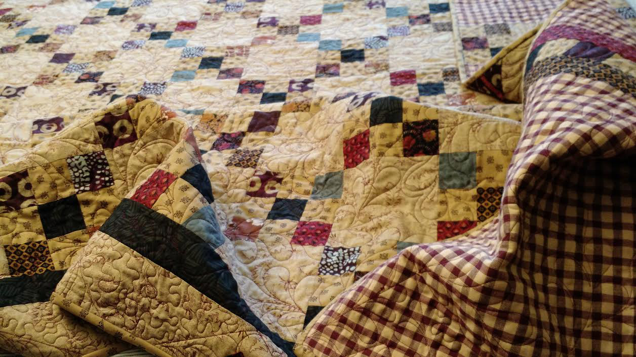 1893 Victorian Farmhouse: Toast and Jam Quilt