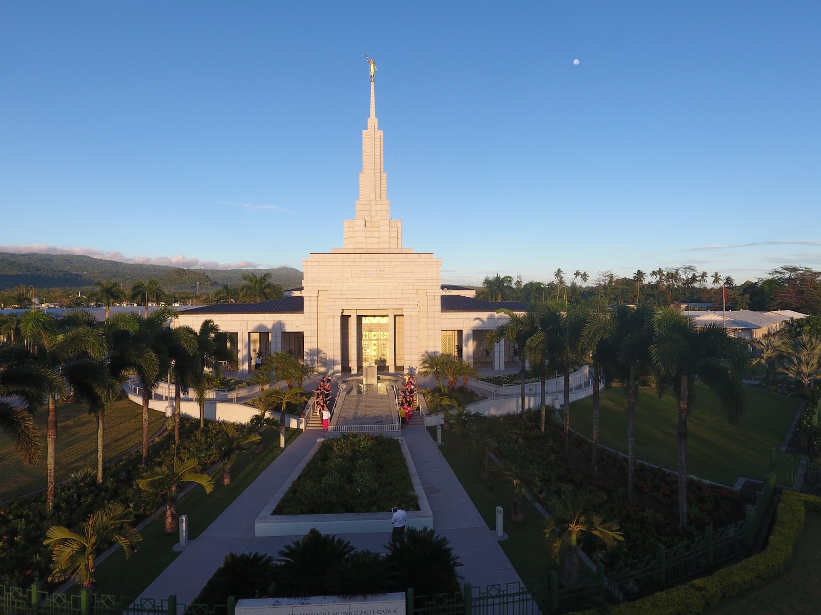 Schaefermeyers in Samoa: A Sunrise Service