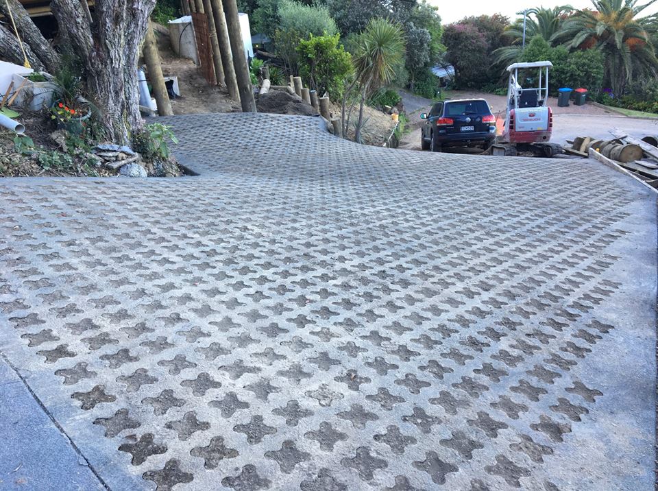 Grasscrete Load bearing permeable paving system - FantasticEng