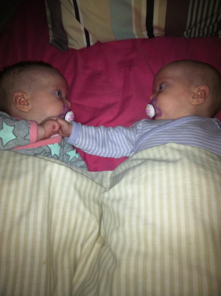 An empowering, natural twin birth.: A dream twin birth...in hospital!
