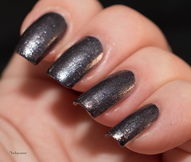 Lacky Corner: Reader's Choice - Zoya Troy