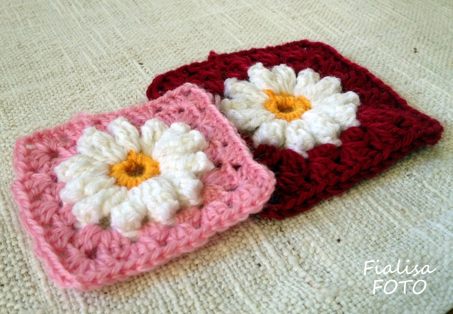 Fru Fialisa: Virkad ruta med prästkrage