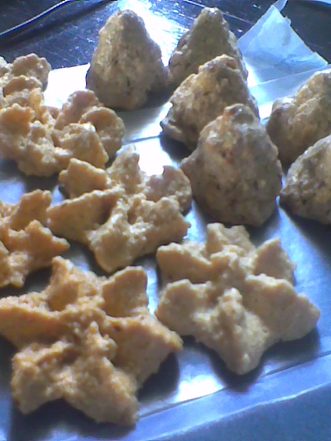 ALL i WANNA DO is BAKE!: Pasalubong from Bohol: Peanut Kisses & Star ...