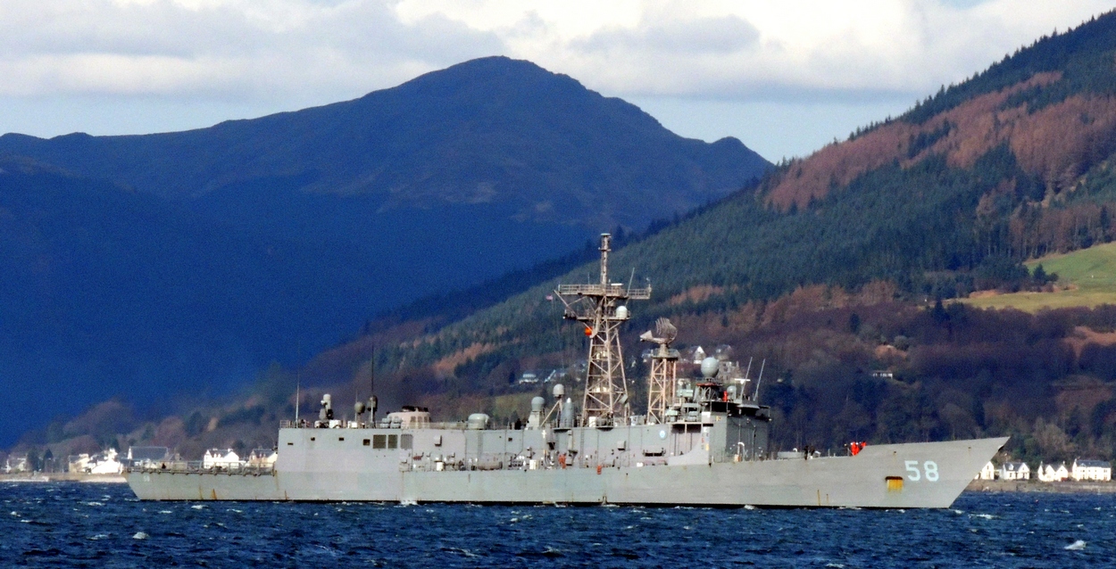 River Clyde Photography: USS Samuel B. Roberts (FFG-58)