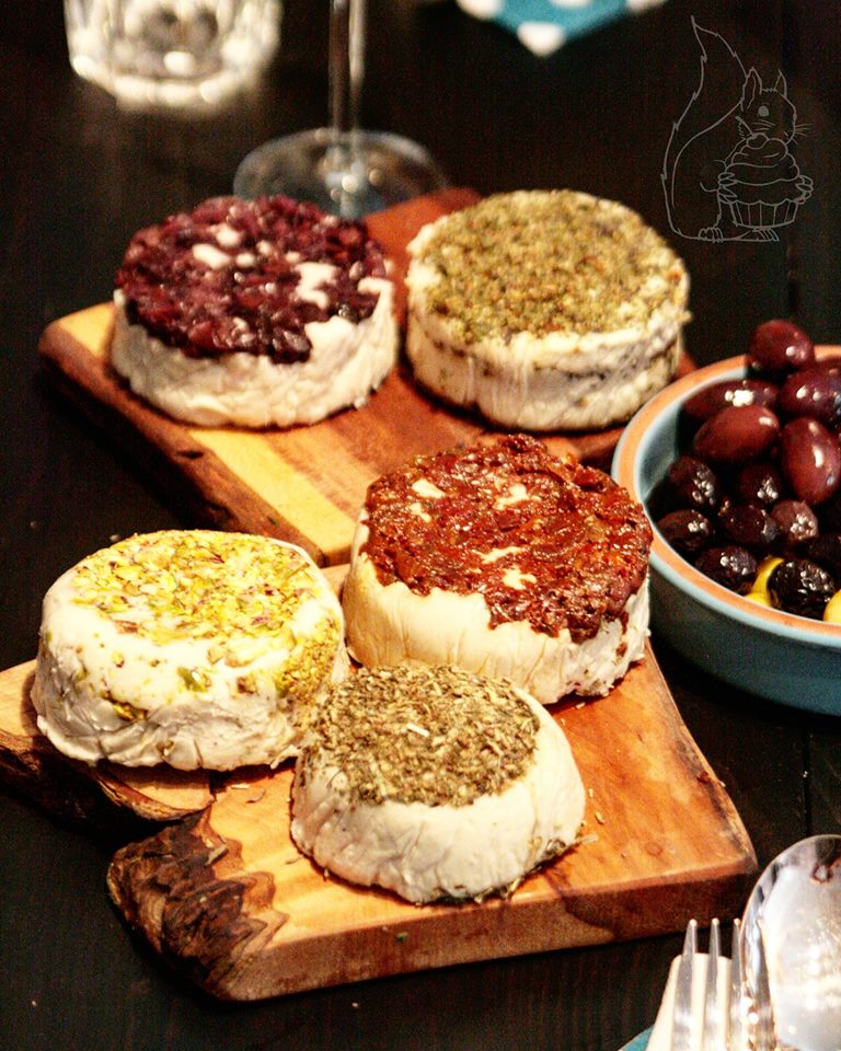 Squirrel of Nom's Tasty Treats: Squirrel Dinner 08/2018