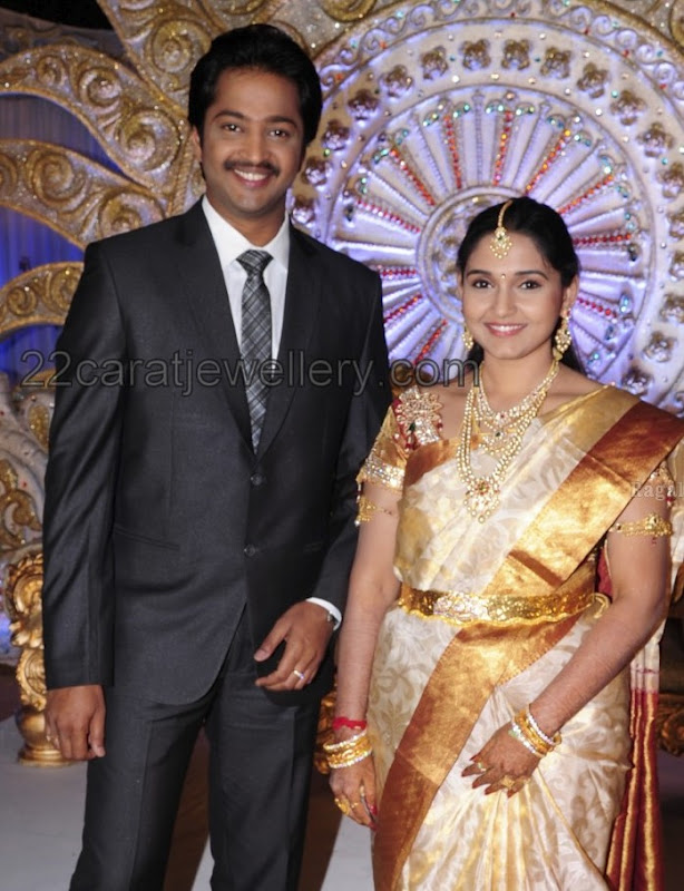Aryan Rajesh wife Reception Jewelry - Jewellery Designs