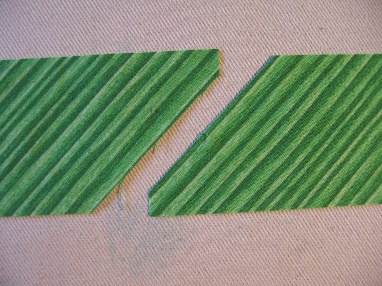 Canuck Quilter: Striped binding