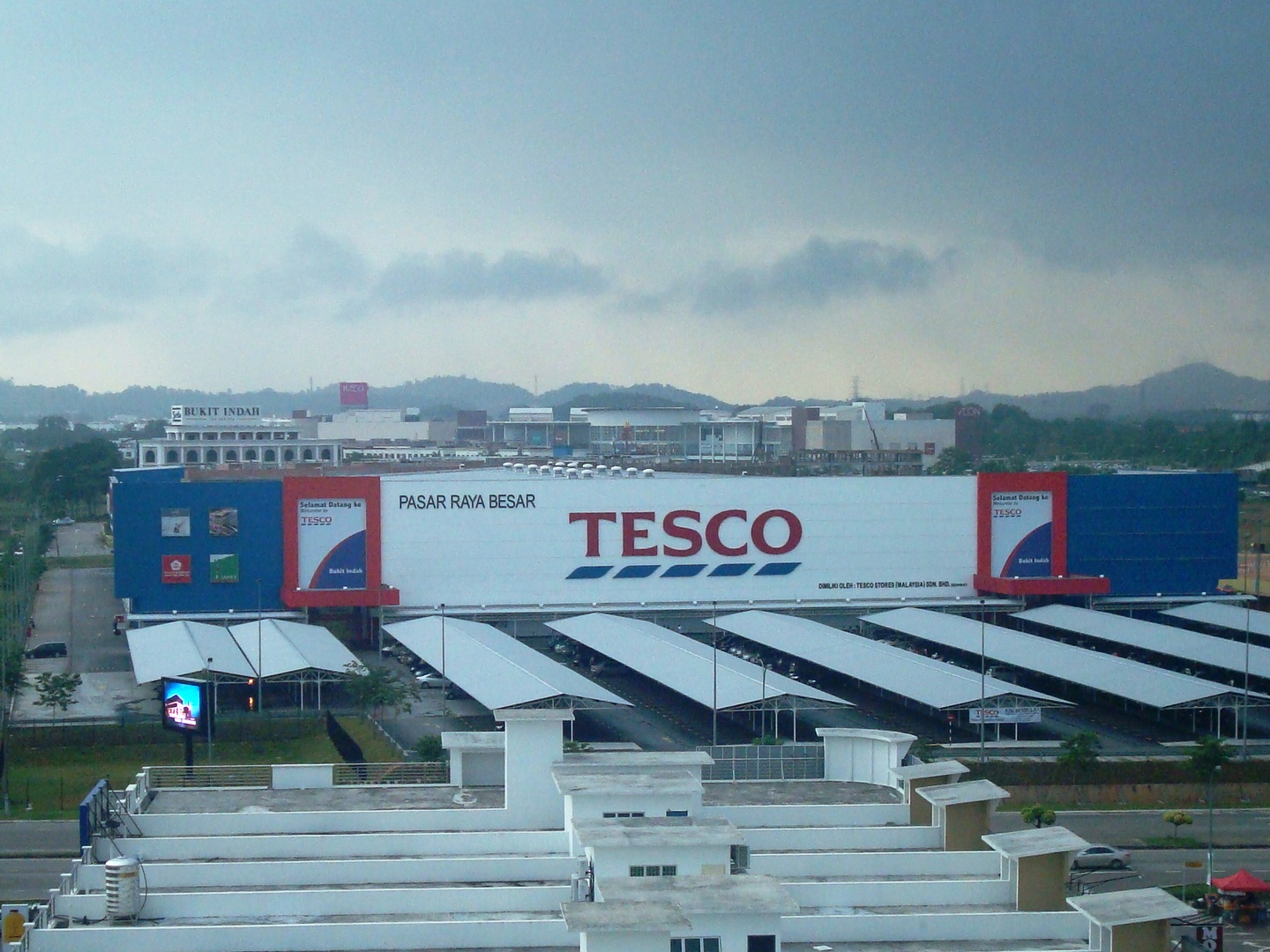 Tesco Bukit Indah 日常用品本土化超市 ~ OKGOJB新山行~親子包车‧親子民宿‧新山旅遊‧机場接送‧新马接送