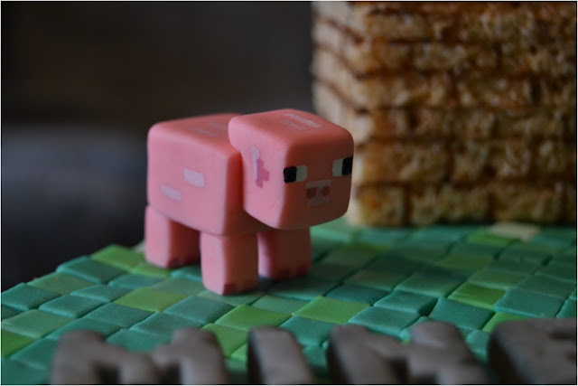 Sweet Dreams and Sweet Living: Minecraft cake