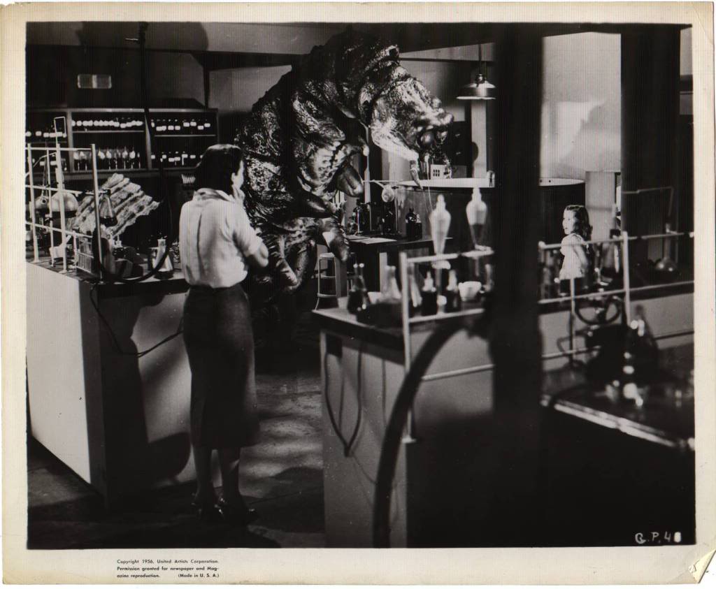 Todo El Terror Del Mundo: The Monster That Challenged The World (El ...