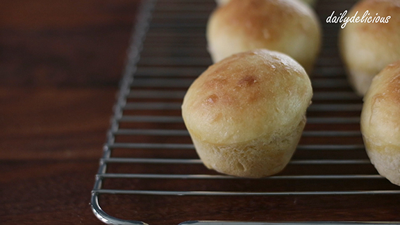 dailydelicious: No Knead Batter Buns