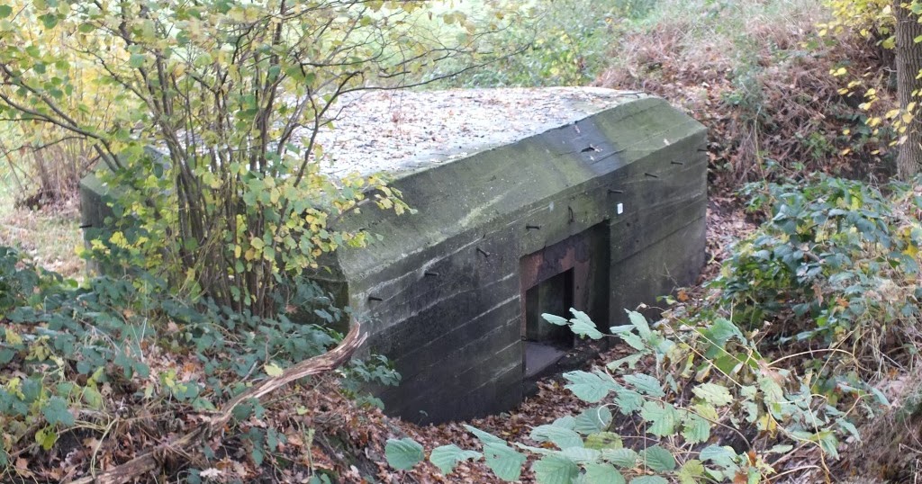 BUNKERINFO - Bunkers, Info, Foto's, Locaties en Meer!!!: Grebbelinie: S3a Kazemat - GL044
