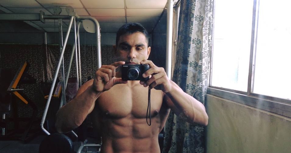 world bodybuilders pictures: mardan bodybuilder muhammad naseer
