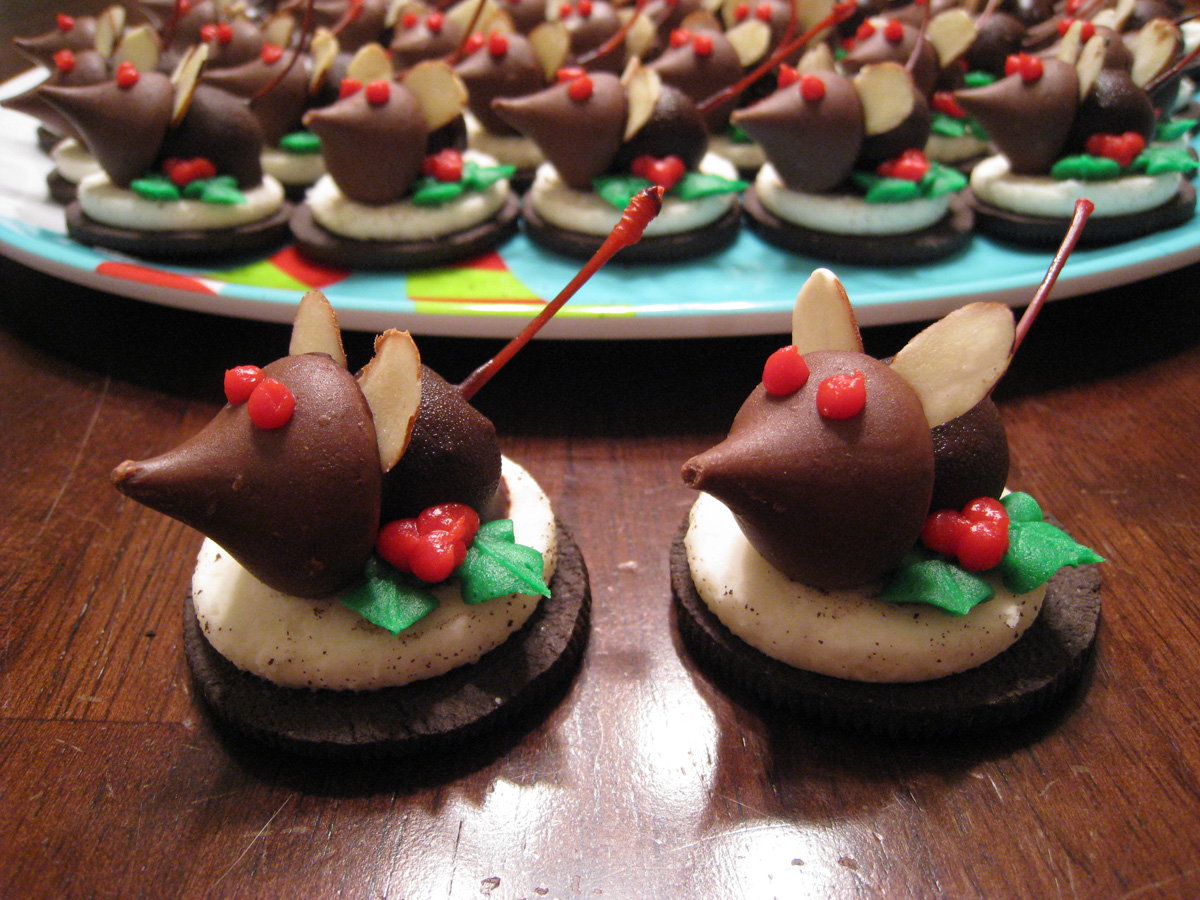 Eat, Sleep, Craft!: Christmas Mice Cookies