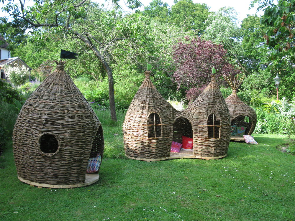 Ta.Ta. Unconventional Design For Kids: DREAMING SPIRES WILLOW PLAYHOUSE