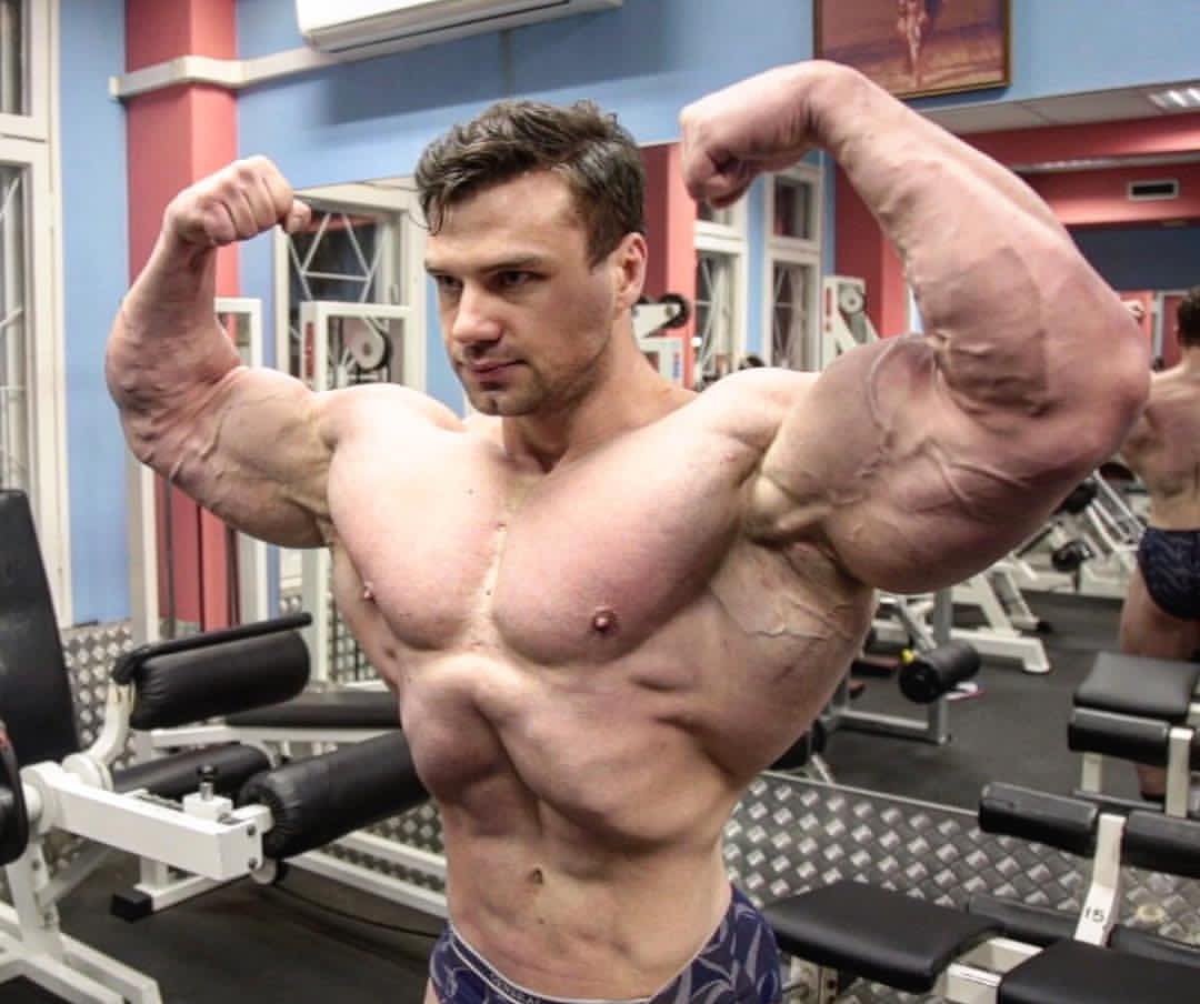 the beauty of male muscle: Dmitriy