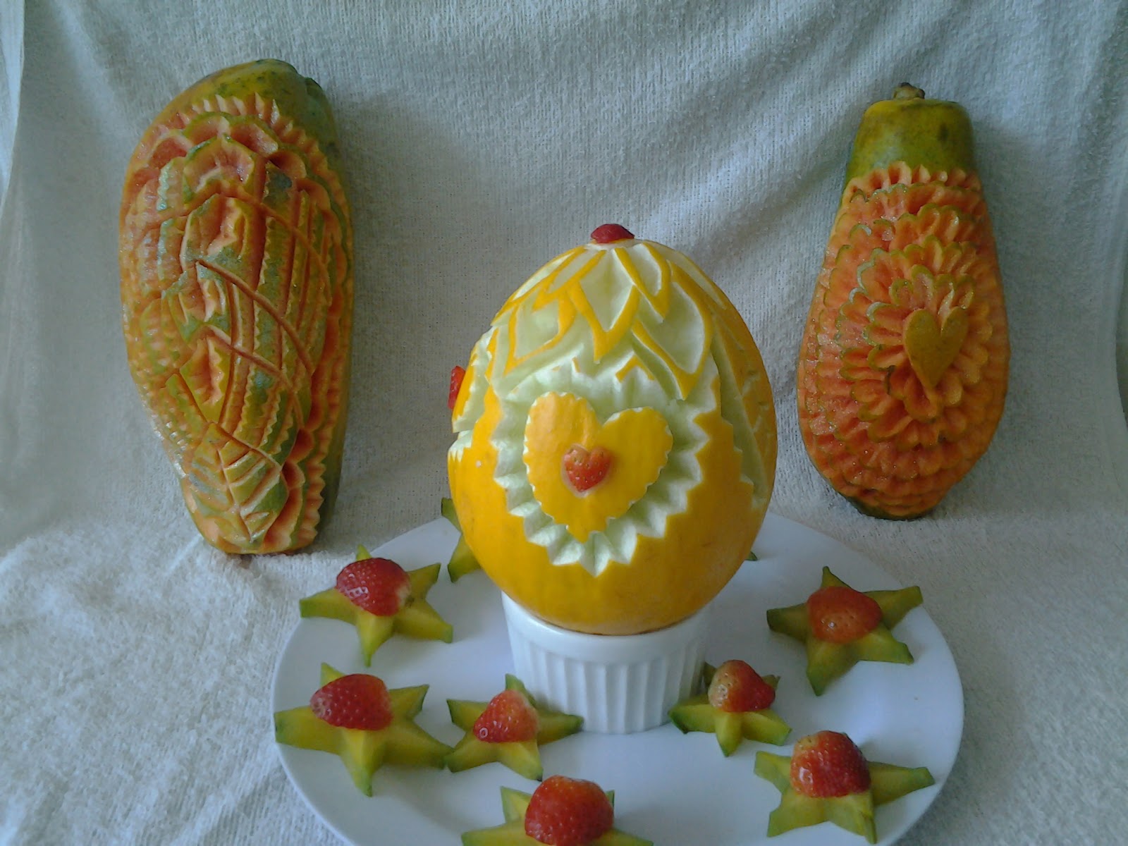 Arte em Saladas: Lindo Conjunto de Frutas Decoradas