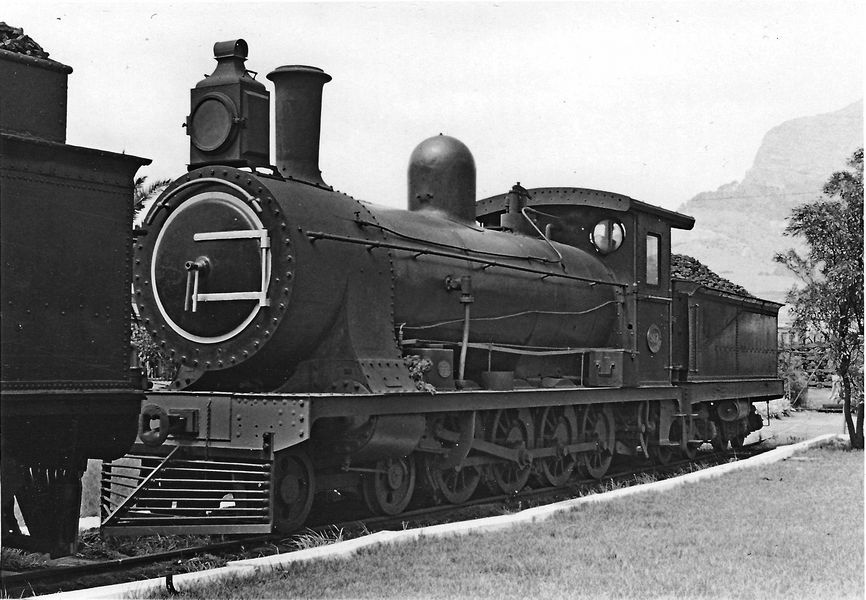 old STEAM LOCOMOTIVES in South Africa: Matjiesfontein Village - Class 7 ...