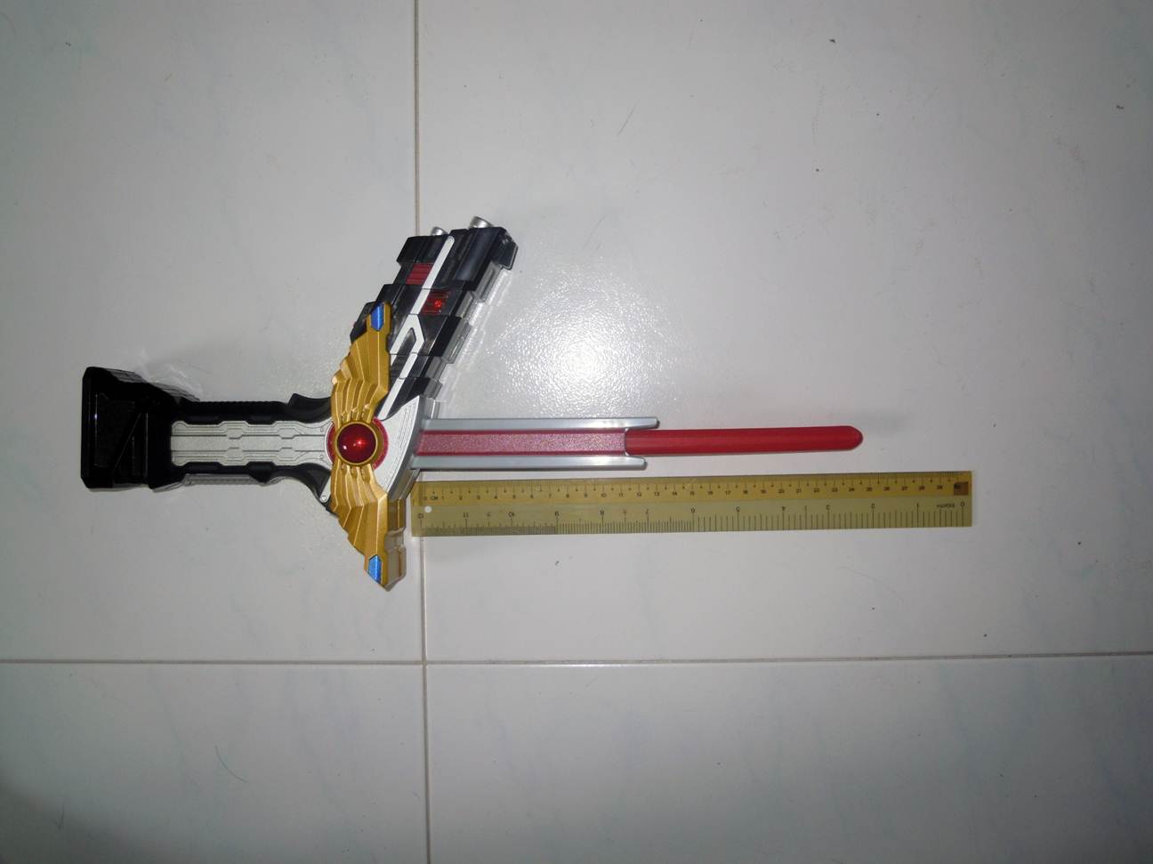 Kamen Rider Fever ... For Now: Weapon Mod - DX Ixa Calibur's Blade