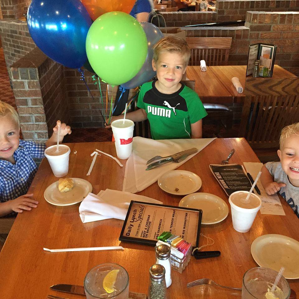 The Bates family blog: New photo of Jeb, Lawson and Judson