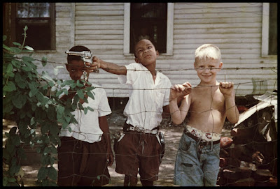 Gordon Parks' Images of Alabama Segregation in 1956 are an Important ...