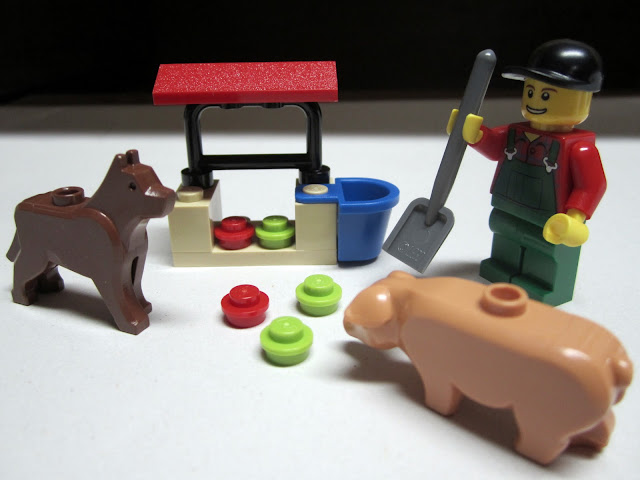 The Brick Brown Fox: Lego 7566 Farmer
