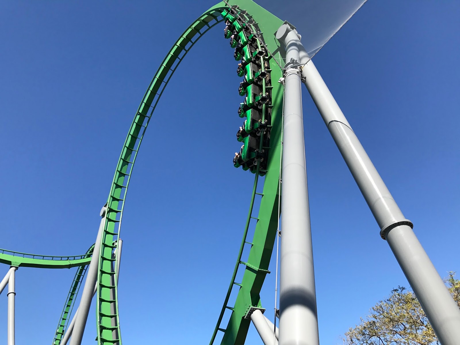 The Incredible Hulk Coaster- Review