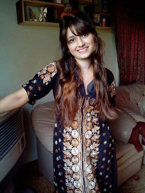 Pakistani Pyari Desi Girls Images l Pak Beautiful Desi Girls HD Photos ...
