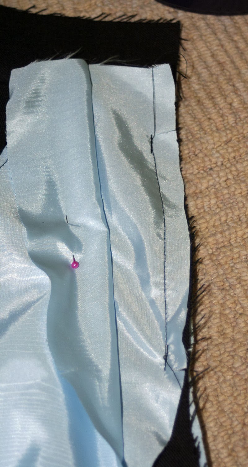 How To: Inserting a side seam zip with pocket
