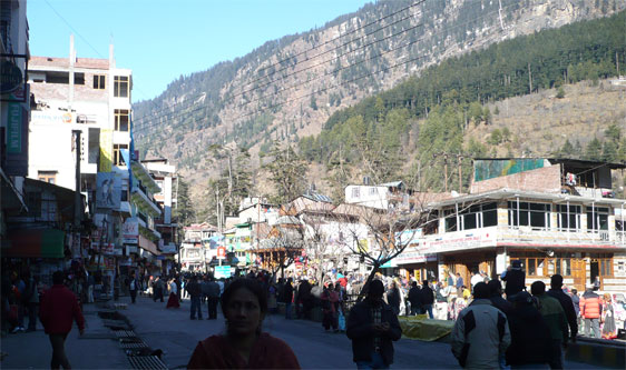 Trip to Shimla Manali: Market in Manali
