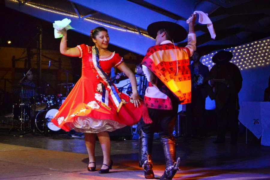 Angélica Italia: La Cueca - CHILE AL MUNDO